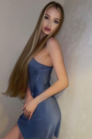 Angelina E Miss4ya